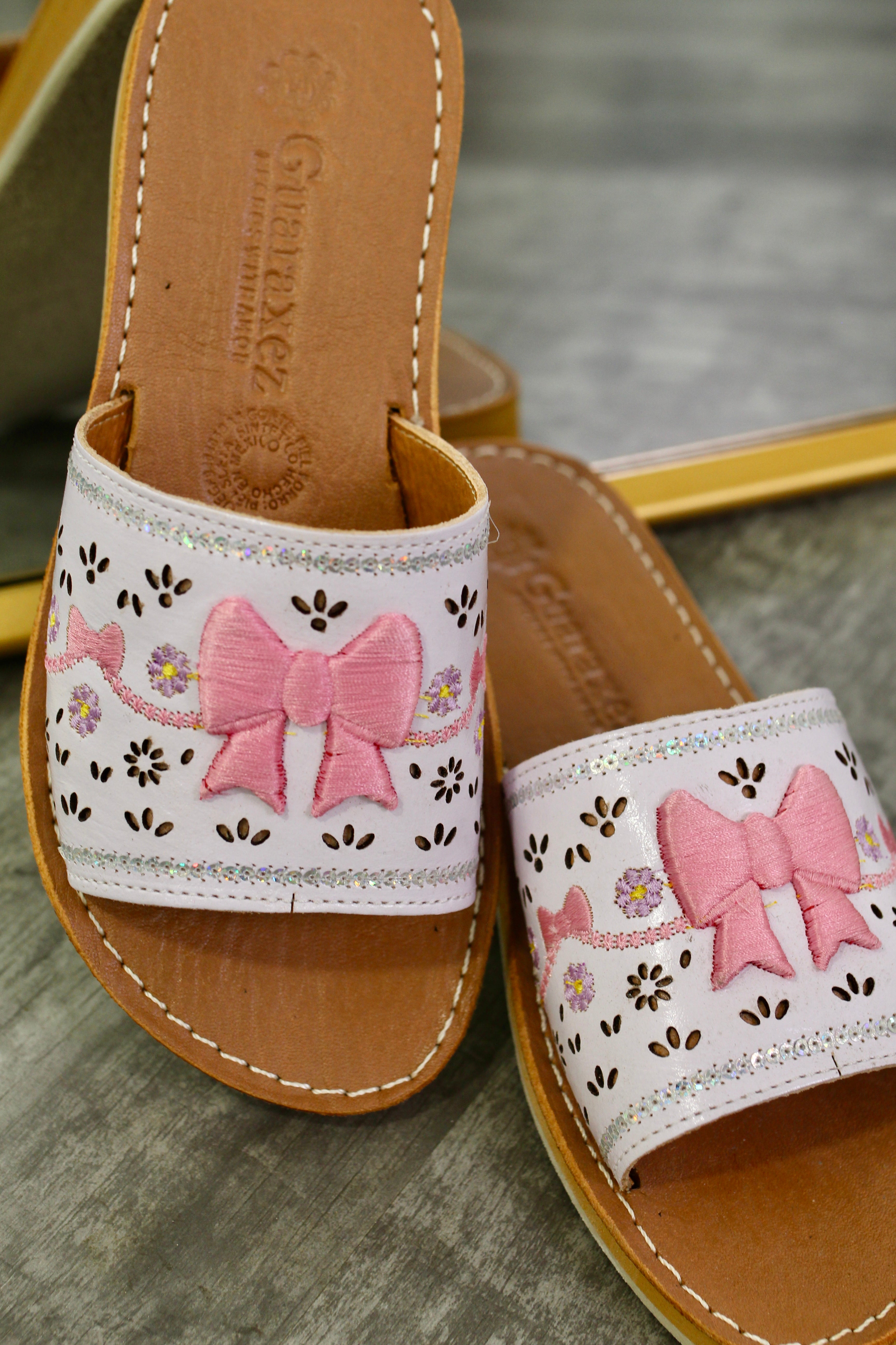 Coquette Mexican Sandals & Huaraches Collection - Guaraxez
